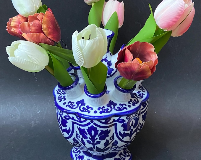 Hand-painted Delft Blue Vase With Tulip Design – Traditional Dutch ...