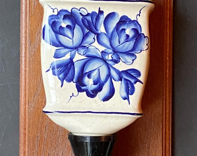 Charming Delft Blue Coffee Grinder With Crown Lid – Excellent Condition ...