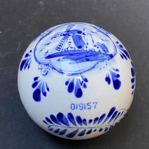 Hand-painted Delft Blue Christmas Ornaments | Dutch Tradition | 2 Sizes ...