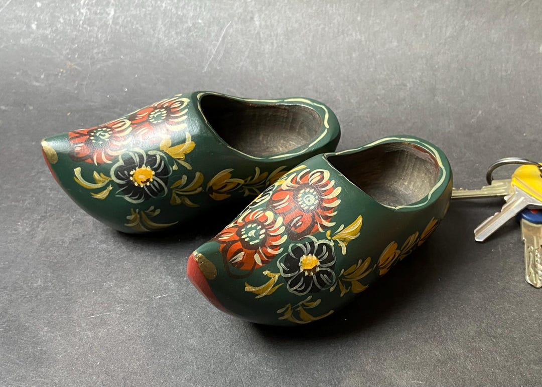 Unique Hand-painted Wooden Clogs – Traditional Hindeloopen Design! 15 ...