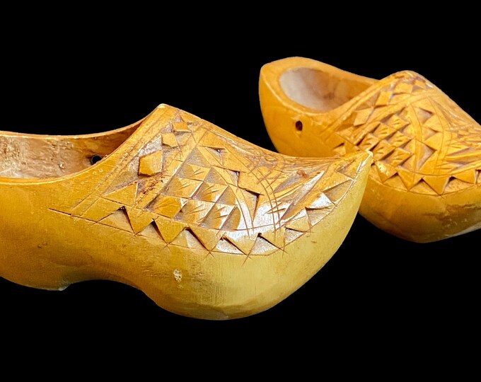 Dutch Wooden Holland Shoes, Traditional Footwear Clogs Slippers Wooden ...