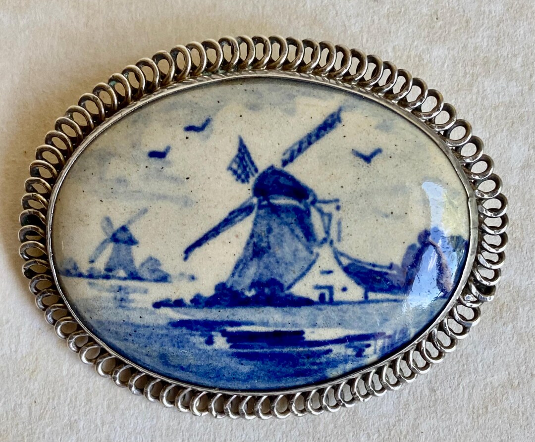 Beautiful Delft Blue Brooch– Timeless Dutch Craftsmanship - Etsy