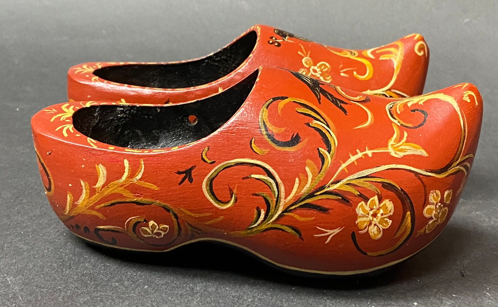 Dutch Wooden Holland Shoes, Traditional Footwear Clogs Slippers Wooden ...