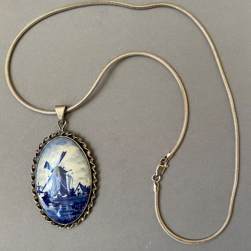 Delft Blue Necklace - Etsy