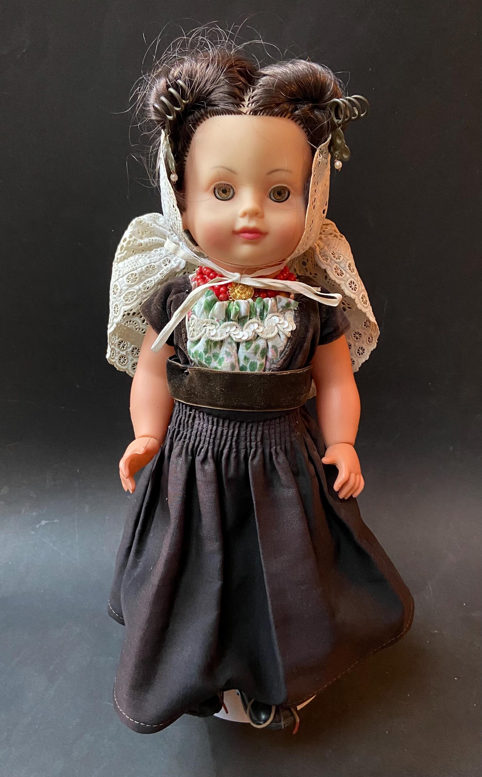Stunning 1970 Dutch Folk Costume Figurine – Traditional Zeeland Outfit ...