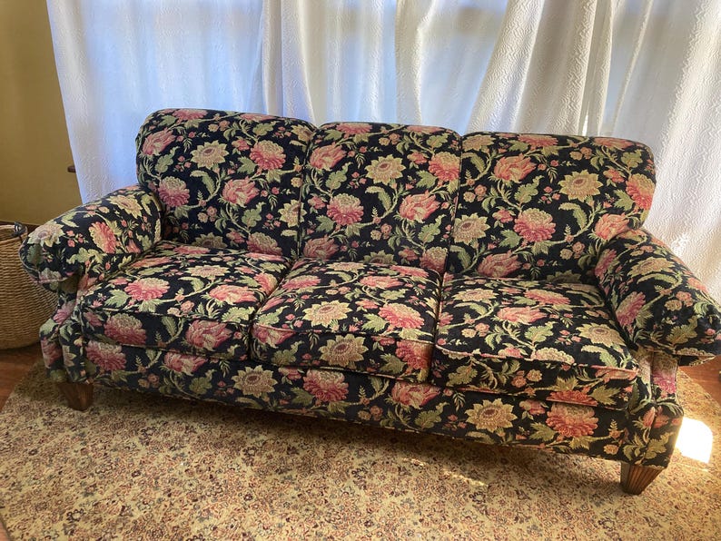 Gorgeous Cottage Core Sofa in Vintage Floral Pattern not Free Shipping ...