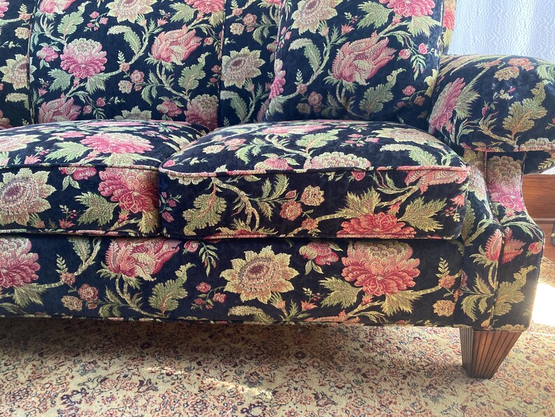 Gorgeous Cottage Core Sofa in Vintage Floral Pattern not Free Shipping ...