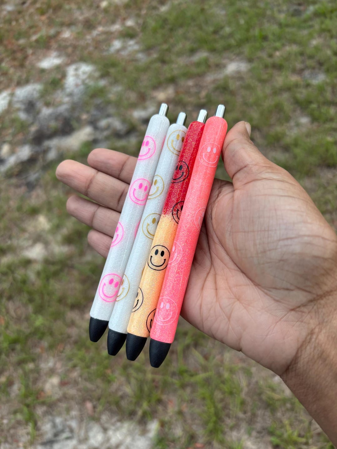 Smiley Face | Refillable | Glitter Pen - Etsy