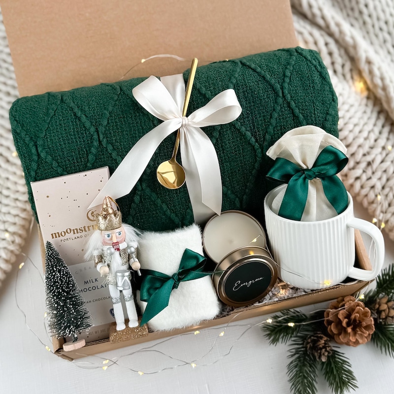 Christmas Gift Box - 60+ Gift Ideas for 2024