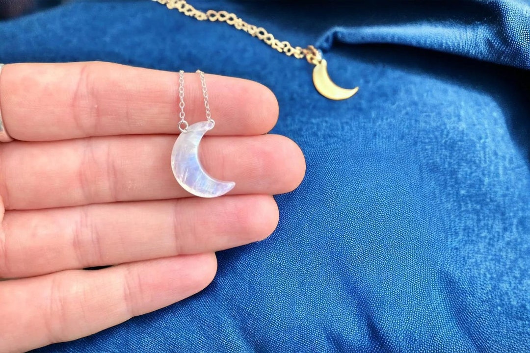 Natural Moonstone Necklace Moon Shape Pendant Flashy Crescent Pendant ...