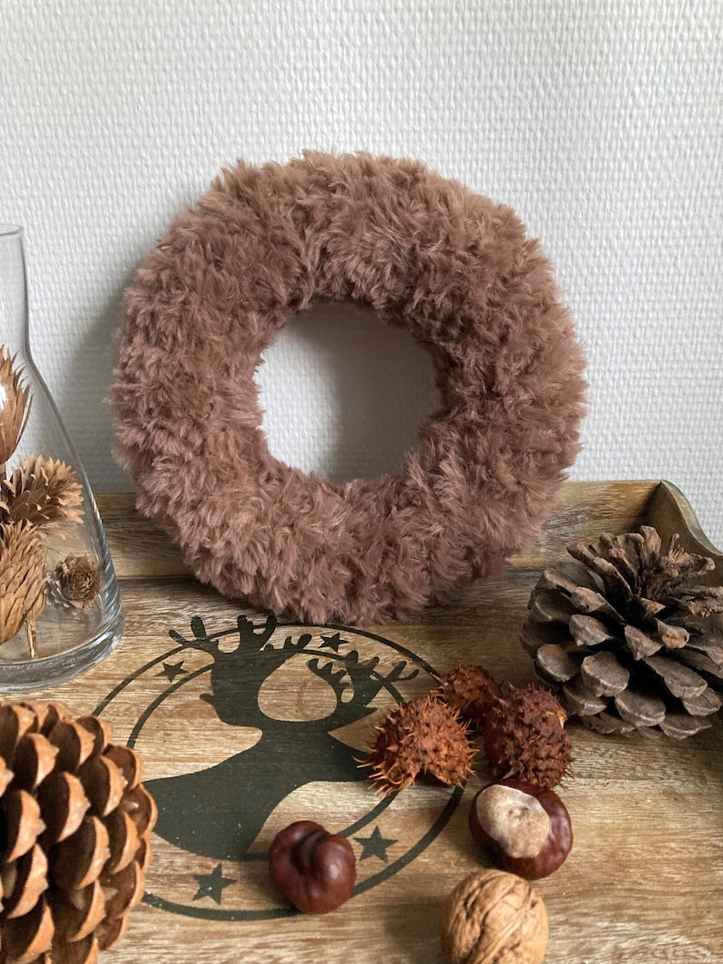 Cuddly Teddy Wool Wreath in a Delicate Nougat Color! A Dream to Melt ...