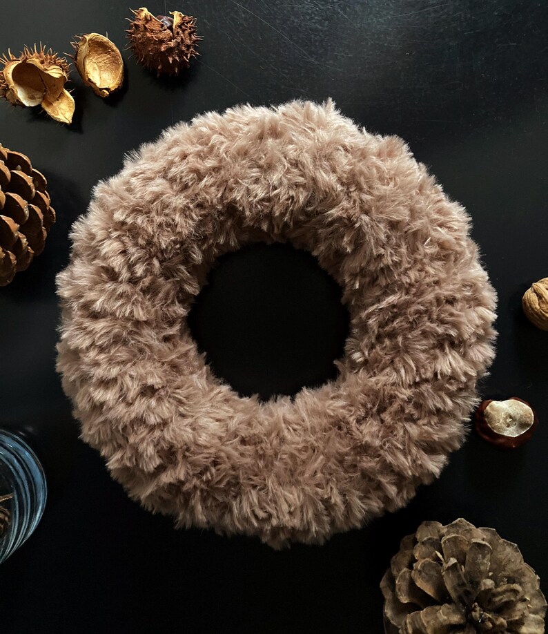 Cuddly Teddy Wool Wreath in a Delicate Nougat Color! A Dream to Melt ...