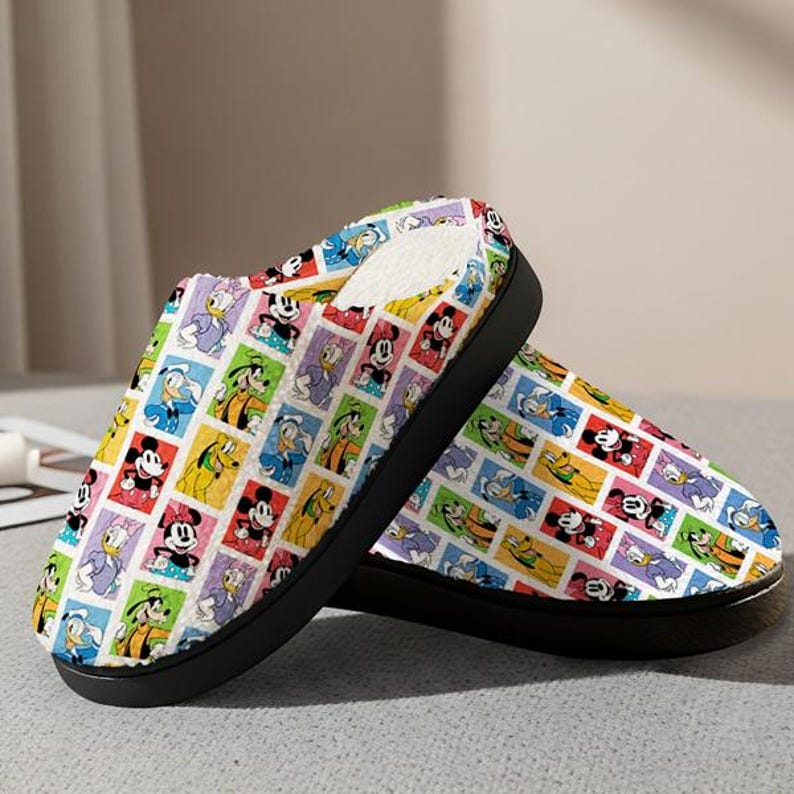 Disneyland Mickey Mouse Cozy Slippers, Mickey Minnie Donald Daisy Goofy ...