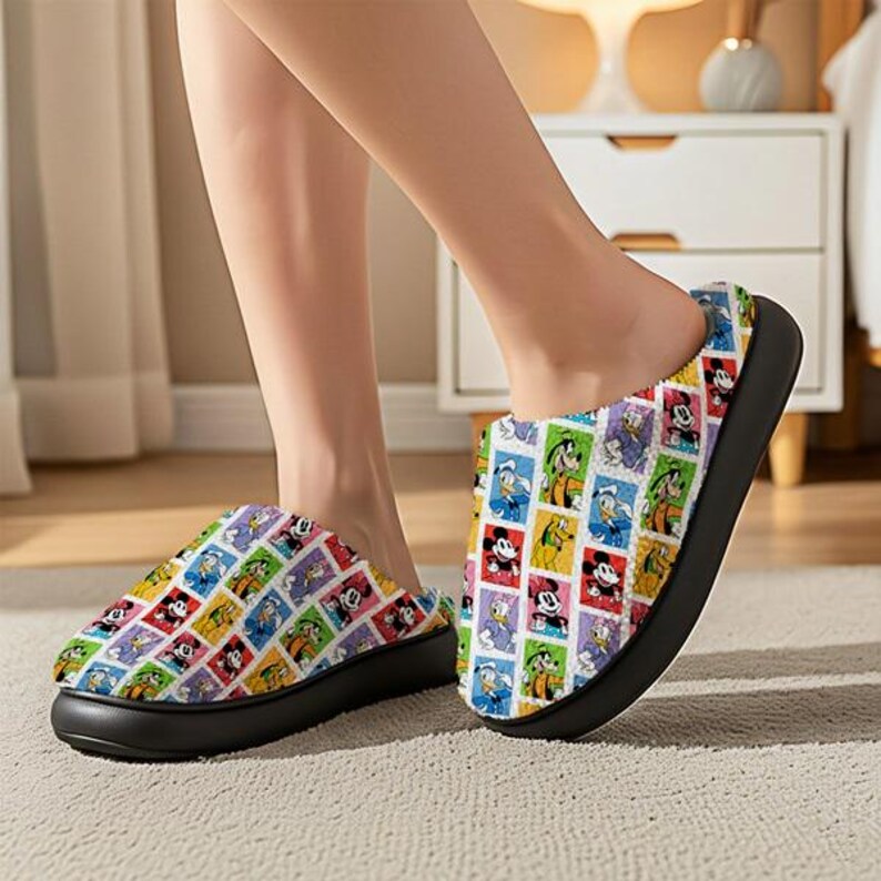 Disneyland Mickey Mouse Cozy Slippers, Mickey Minnie Donald Daisy Goofy ...