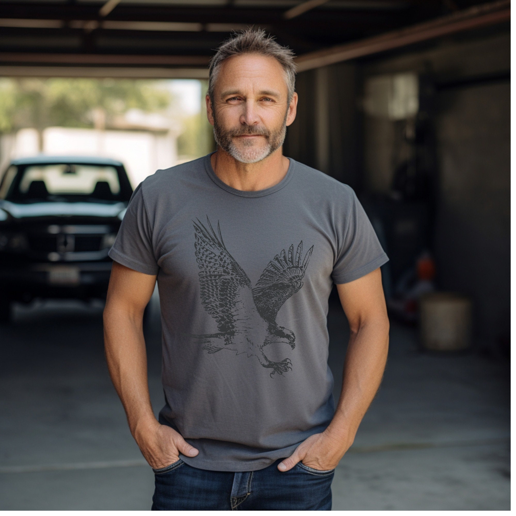 Flying Hawk Shirt Red Hawk Birds of Prey T-shirt for Men - Etsy