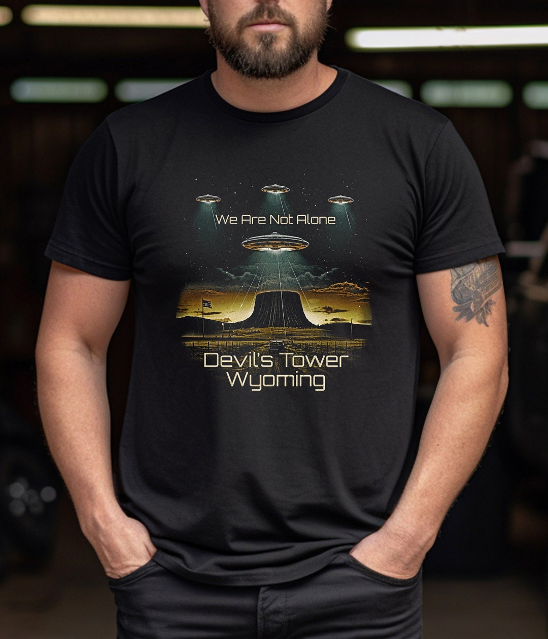 Close Encounters UFO Flying Saucer Shirt, Devils Tower Wyoming Alien ...