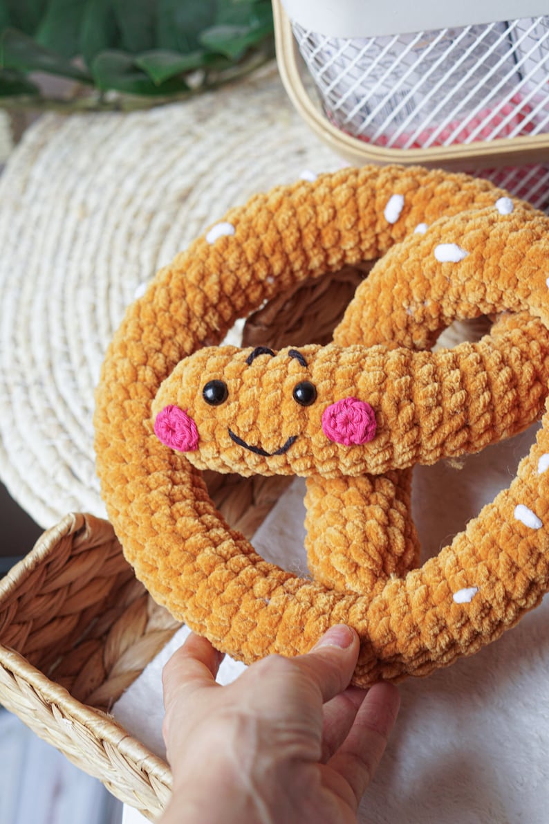 Crochet Pattern Pretzel, Amigurumi Pattern - Etsy