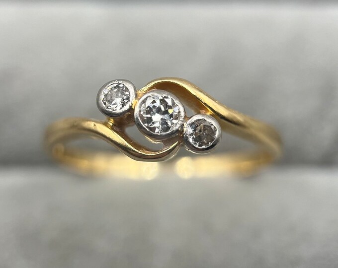 Vintage 18ct Gold Diamond Trilogy Crossover Ring, UK Size O - Etsy