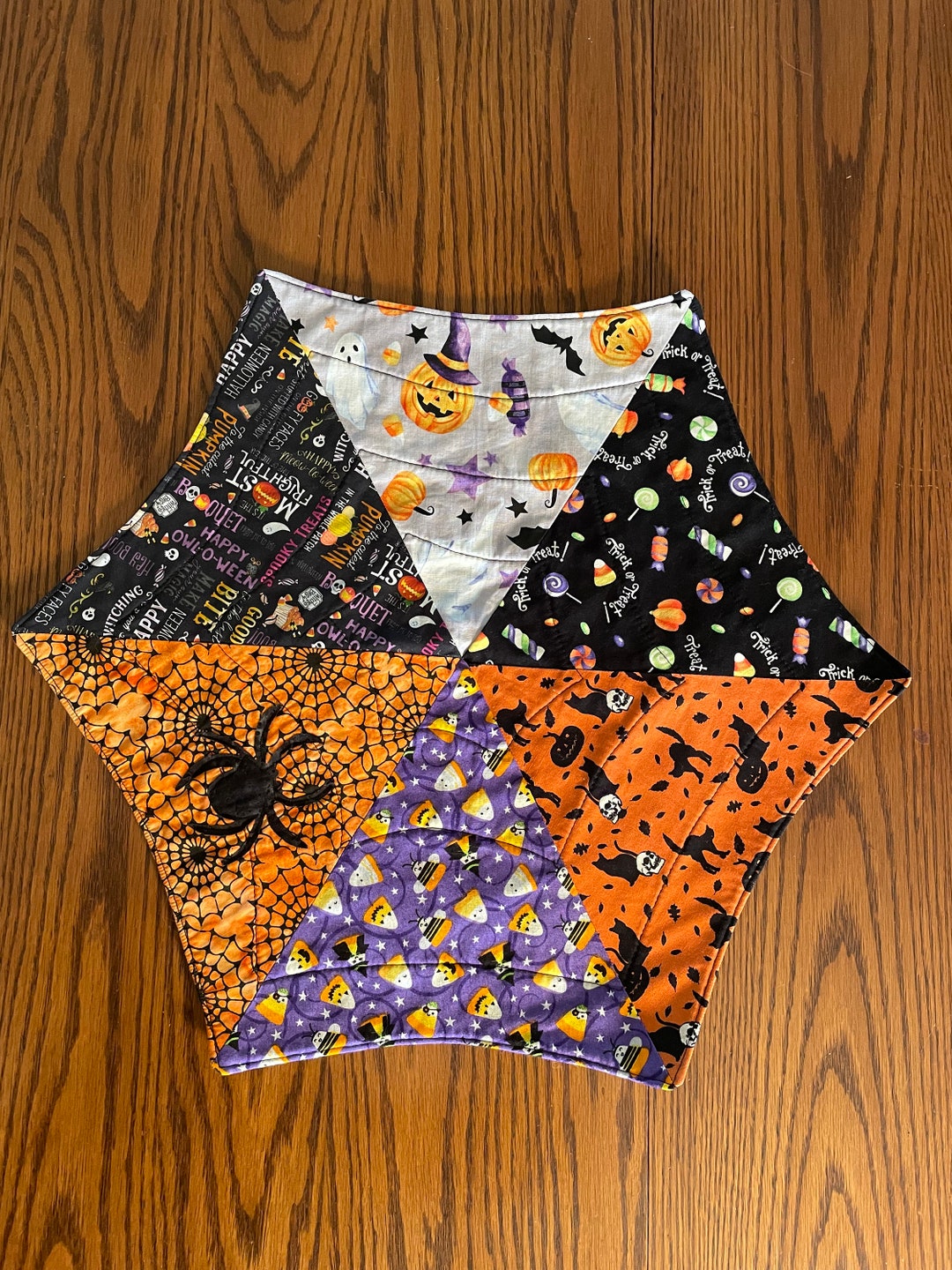 Spider Web Table Topper, Halloween, Quilted, Table Topper, Table Decor ...