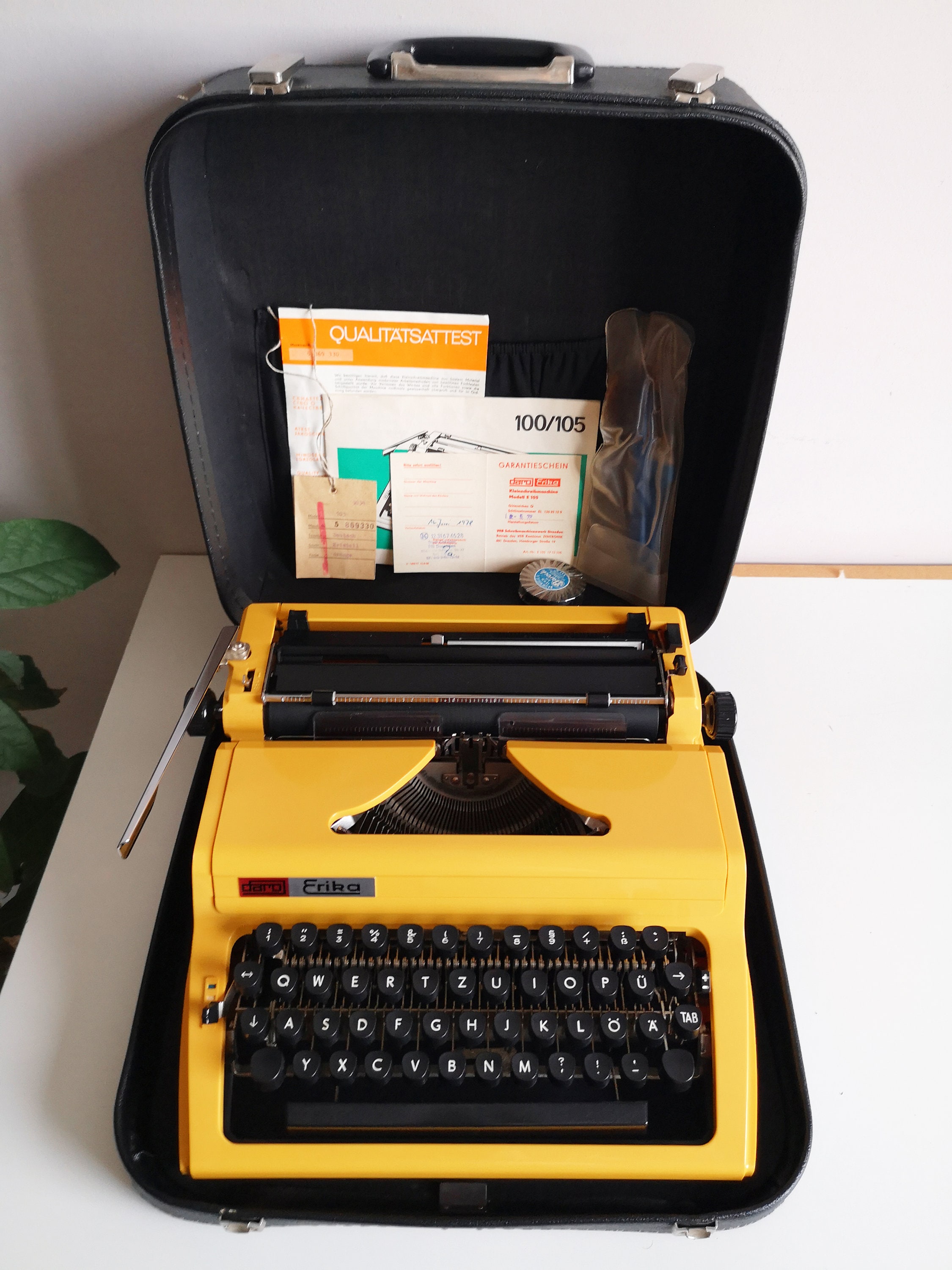 60% OFF XMAS Sale Erika Model E105 Portable Vintage Typewriter From the ...