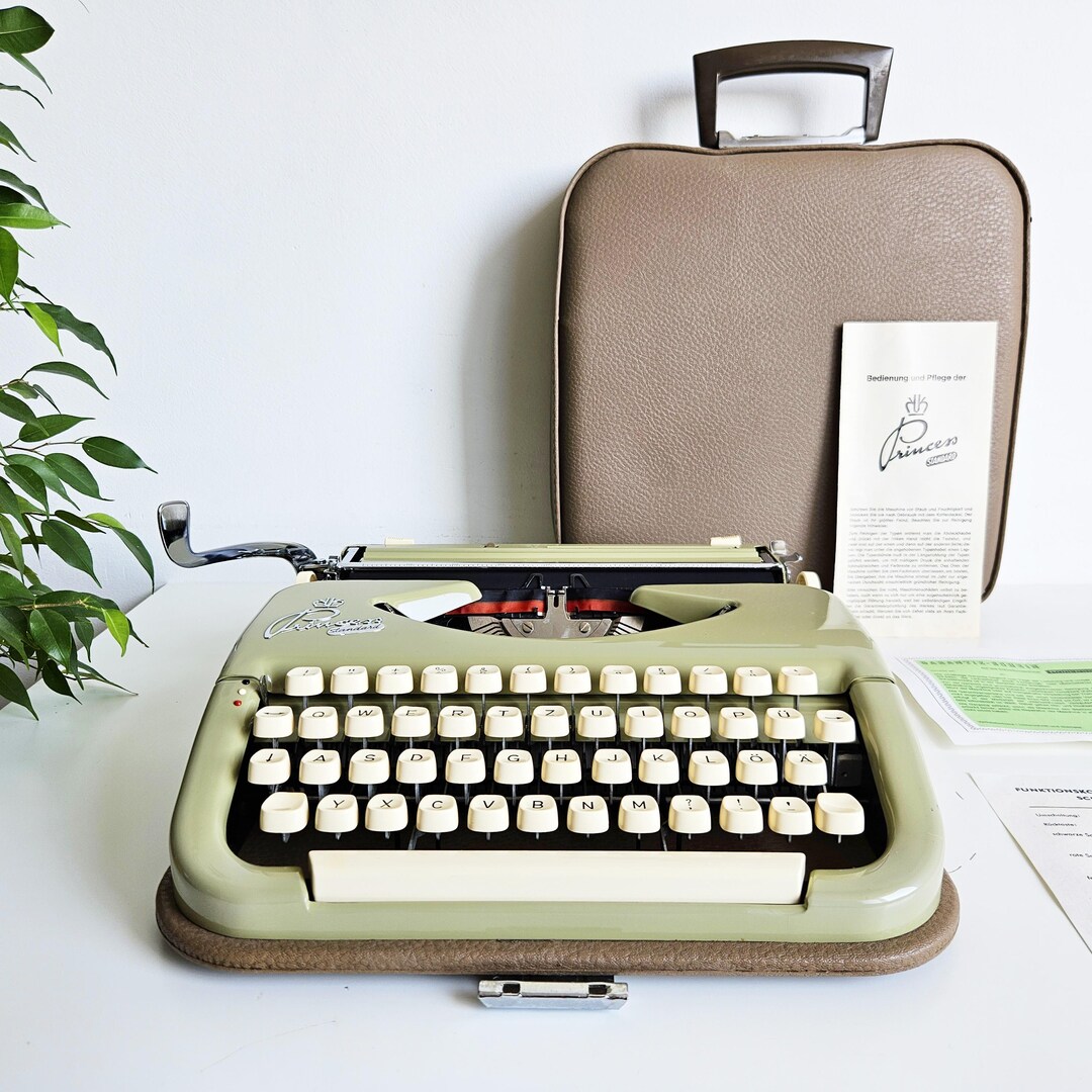 50% OFF!* Genuine Iconic Rare Princess Standard Portable Working ...