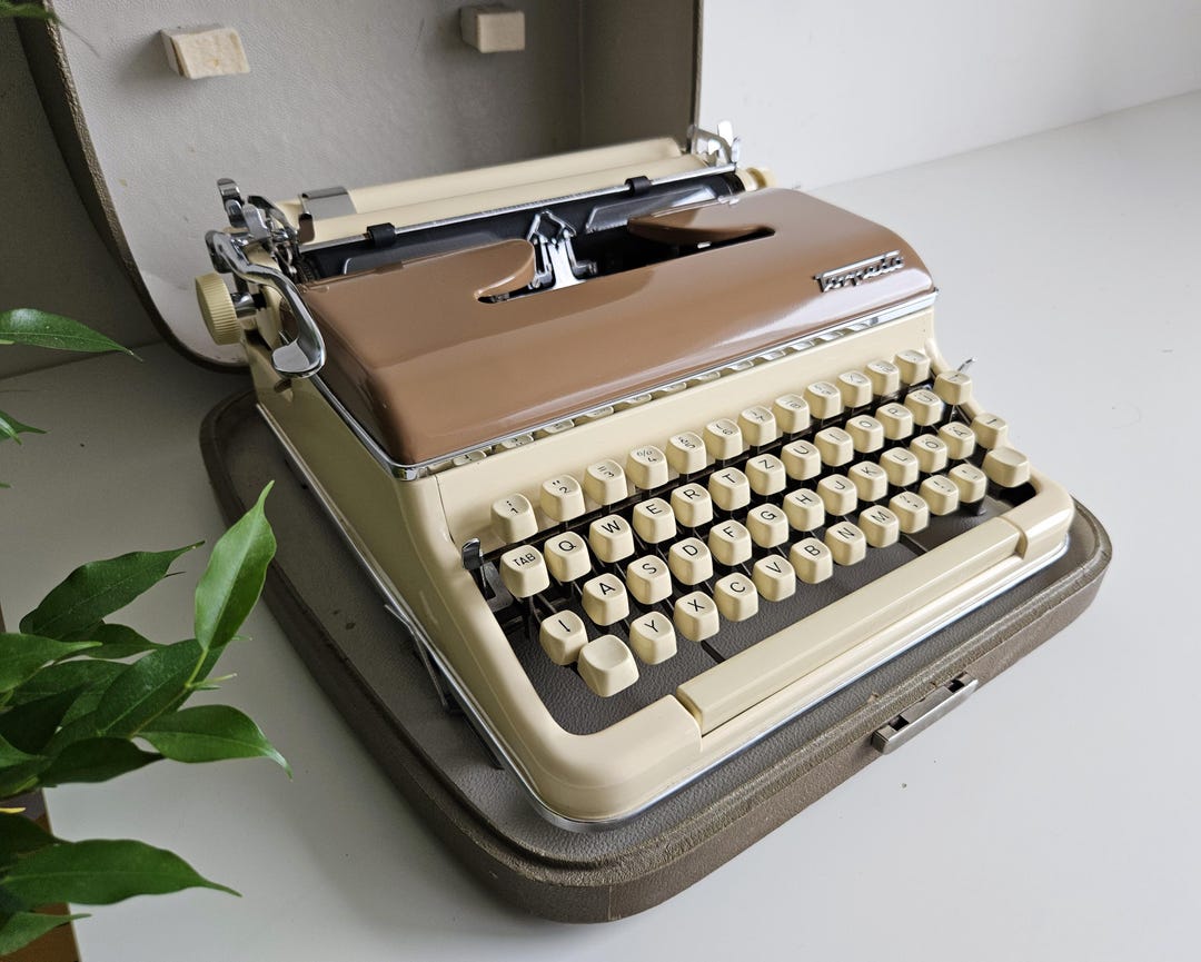 50% OFF! Rary Cream-brown Torpedo 18, a Working Vintage Typewriter From ...