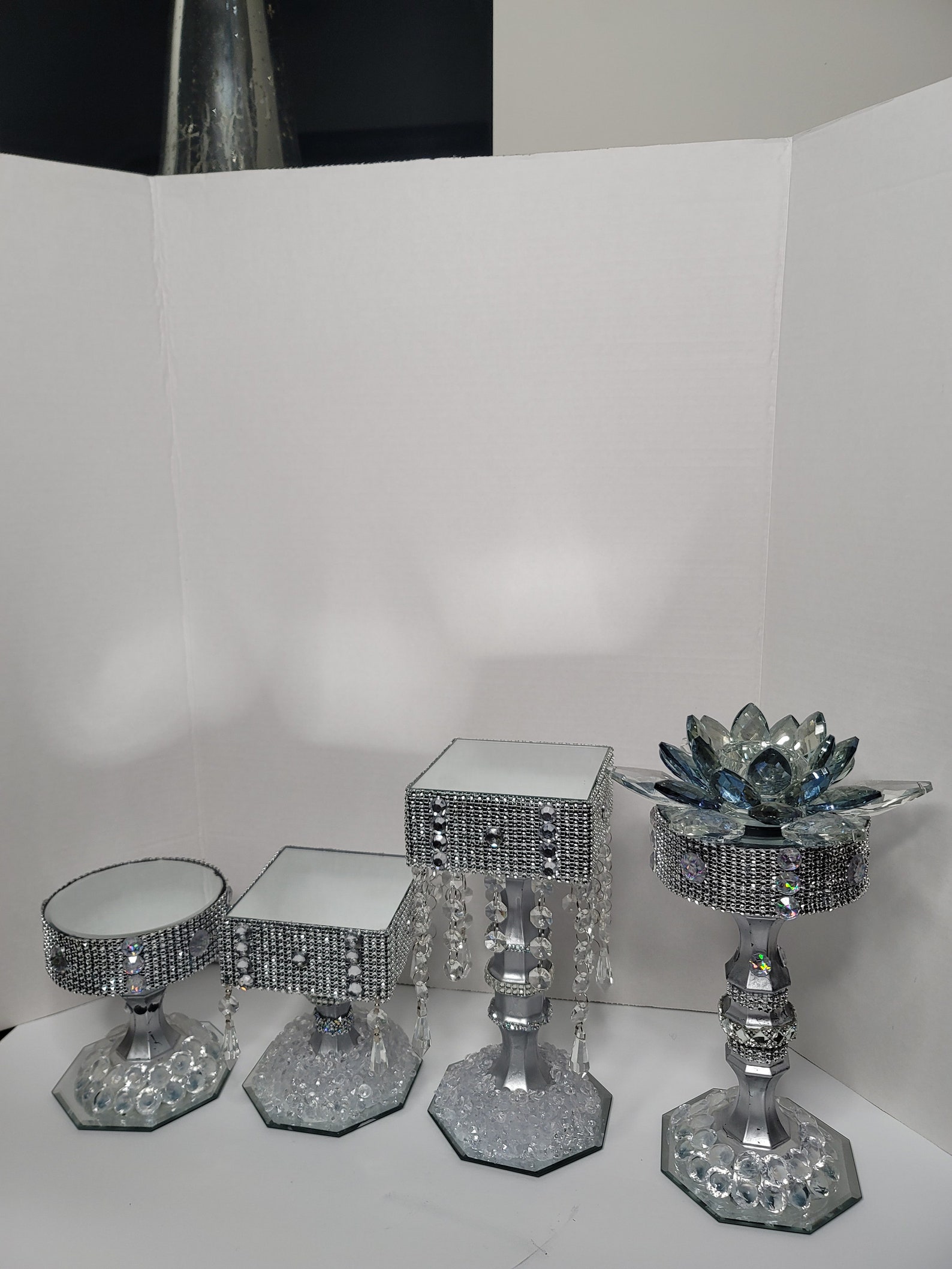 Round Glam Riser or Display Stand Set - Etsy