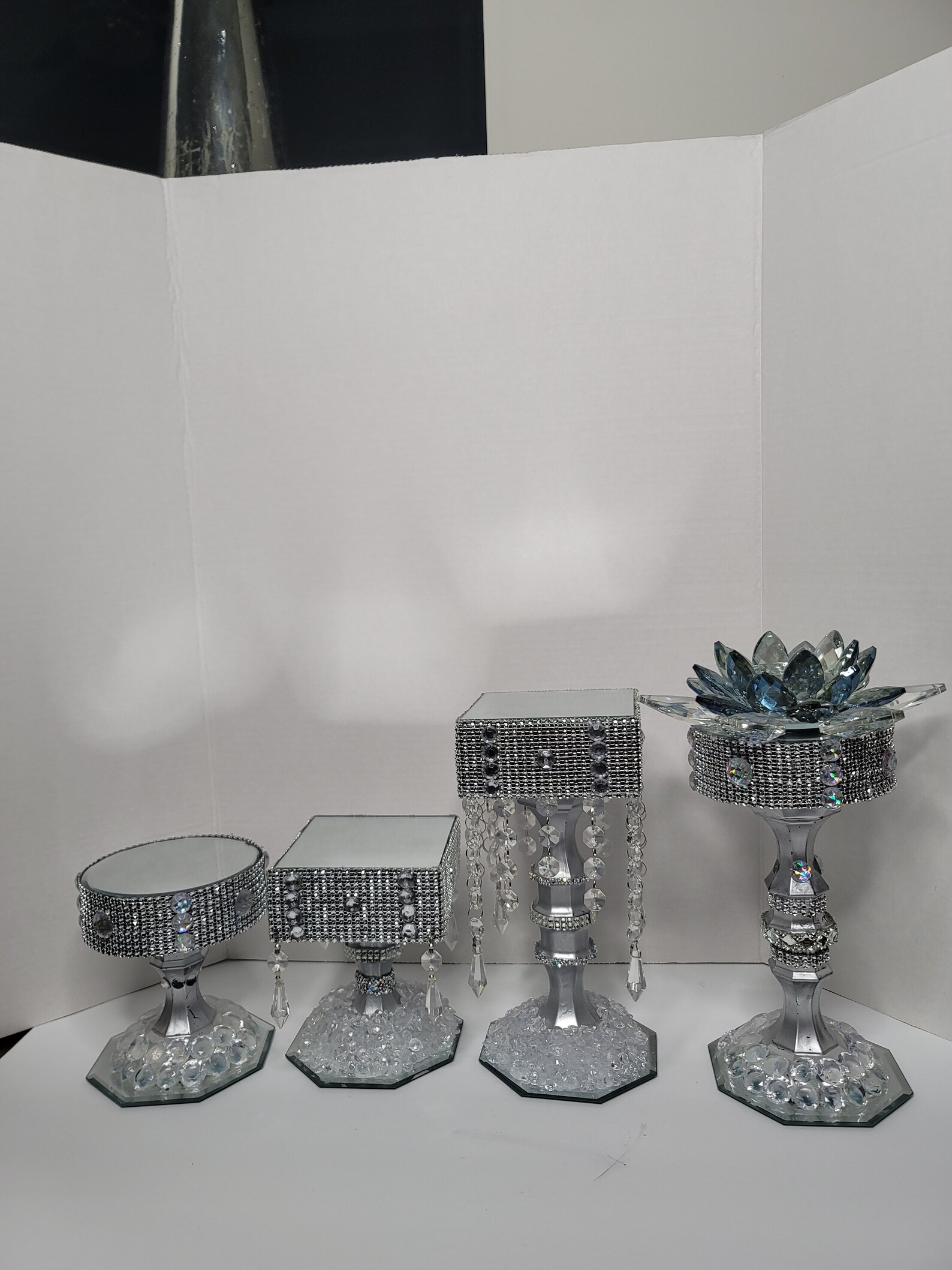Round Glam Riser or Display Stand Set - Etsy