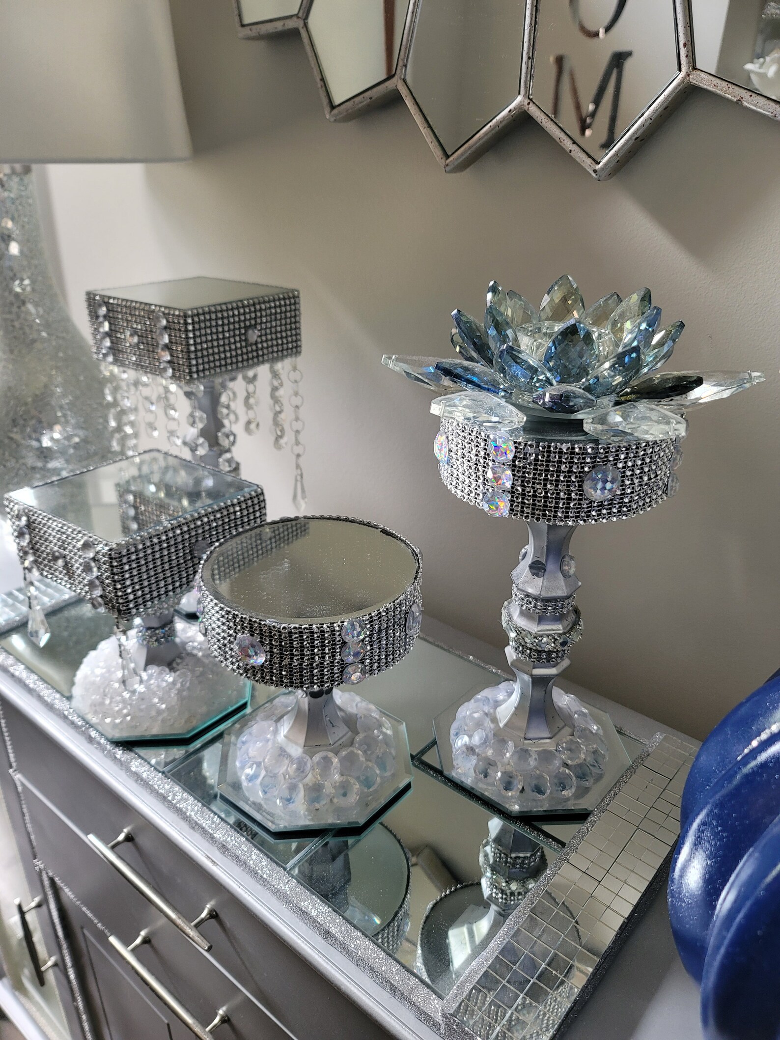 Round Glam Riser or Display Stand Set - Etsy