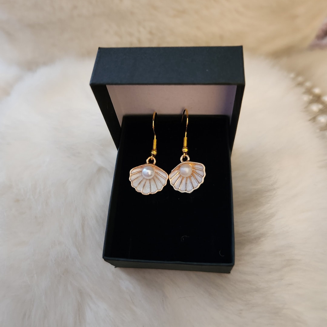 Small Gift Idea. Clam Shell Earrings Beachy Vibes Elegant Gift for ...