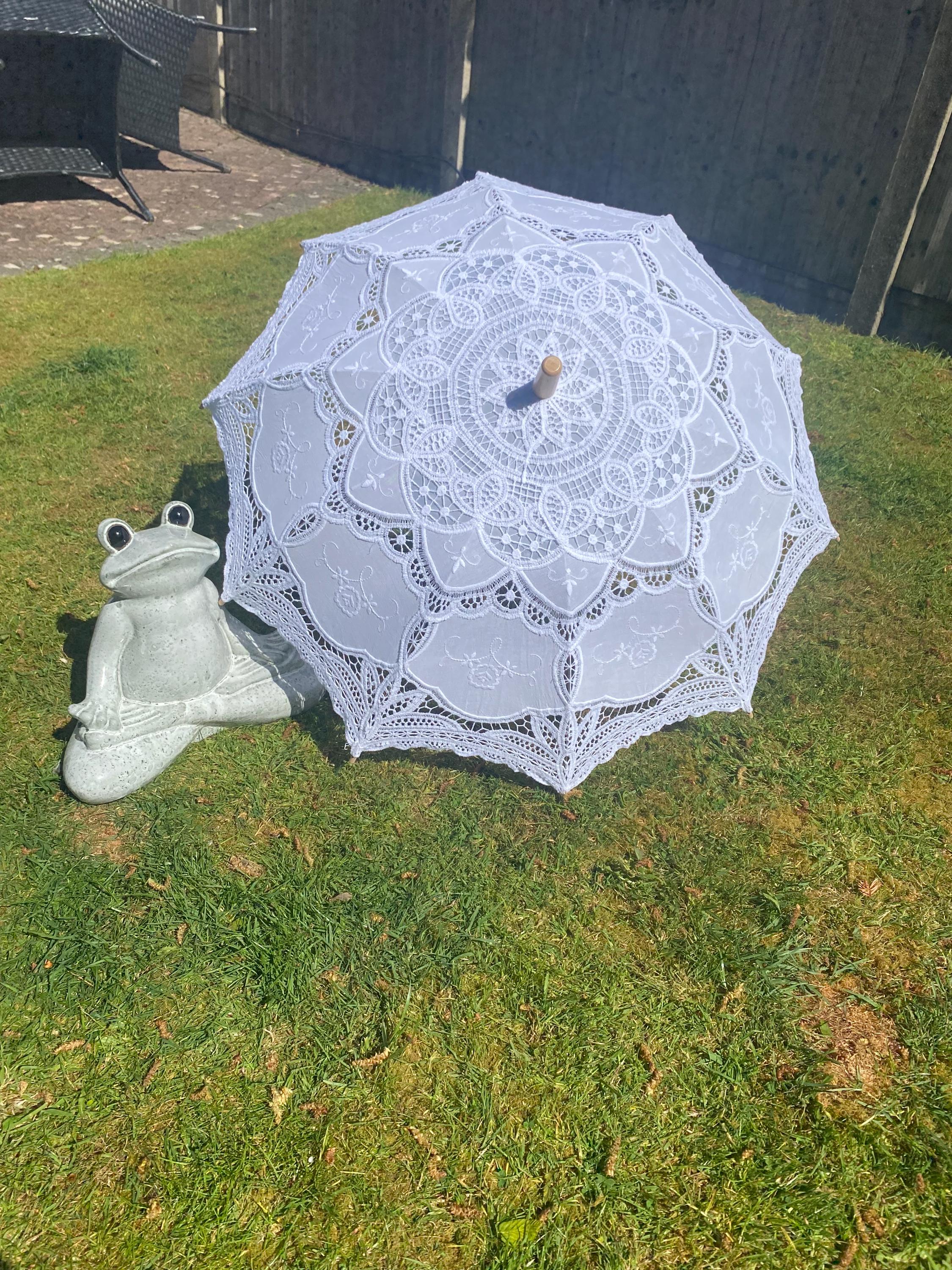 Lace Umbrella Vintage Victorian White Manual Opening Wedding Edwardian ...