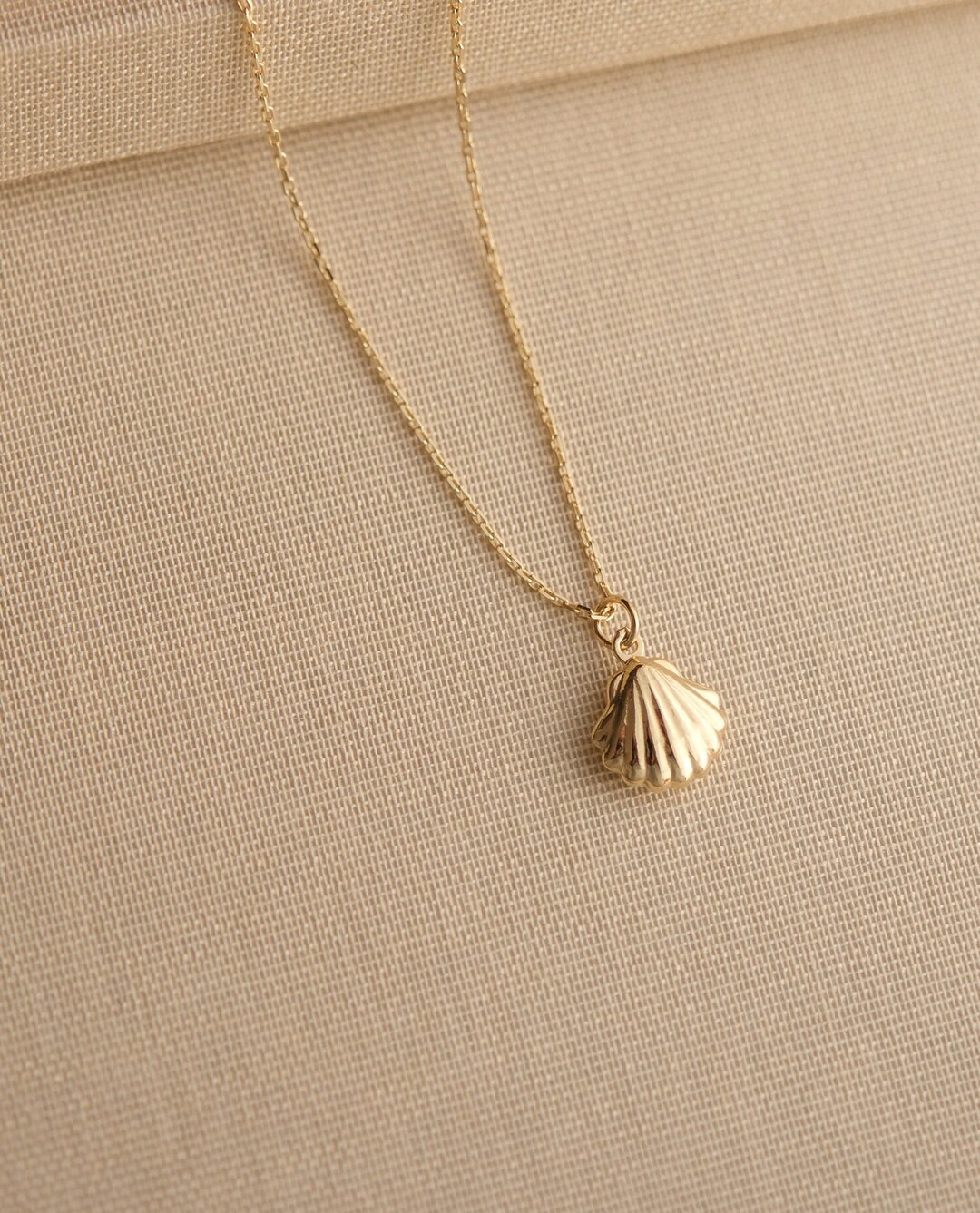 14K Solid Gold Sea Shell Necklace, Dainty 14k Real Gold Shell Necklace ...
