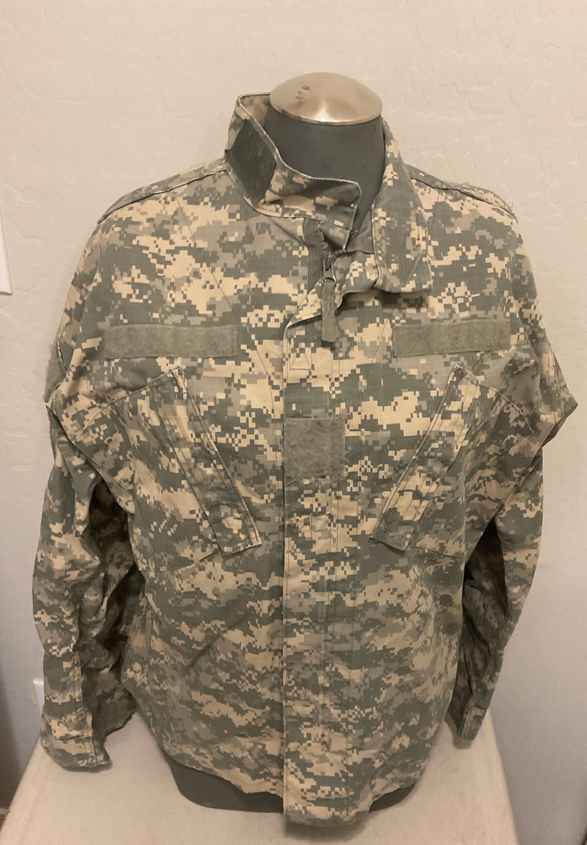 US Military Issued ACU/ABU Digital Camo Shirt Jacket. Like New ...