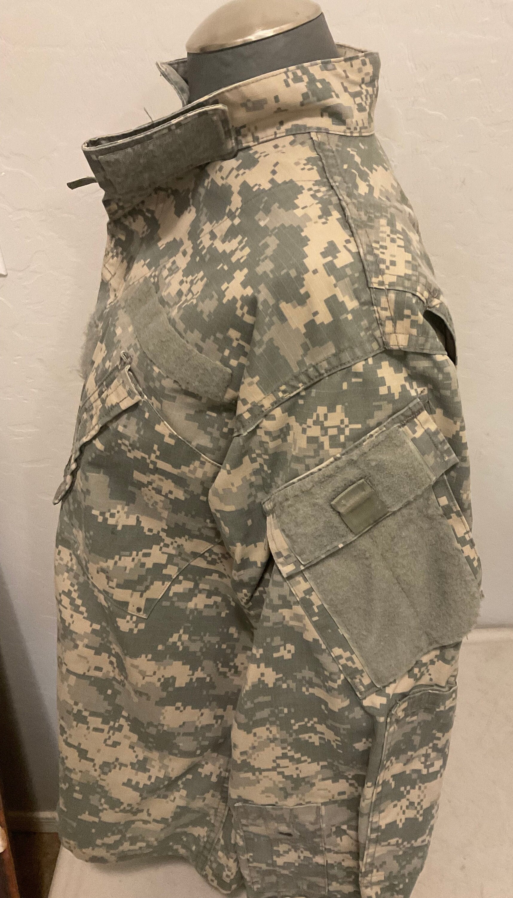 US Military Issued ACU/ABU Digital Camo Shirt Jacket. Like New ...