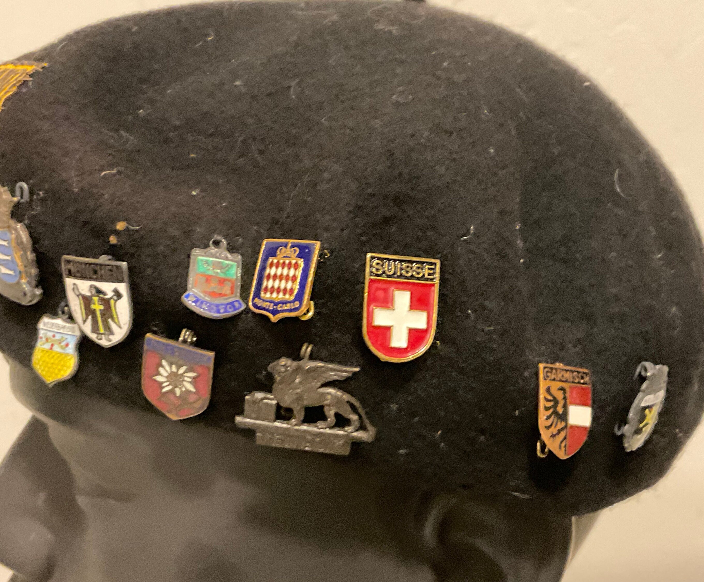 Vintage Beret With 21 Different Pins. - Etsy