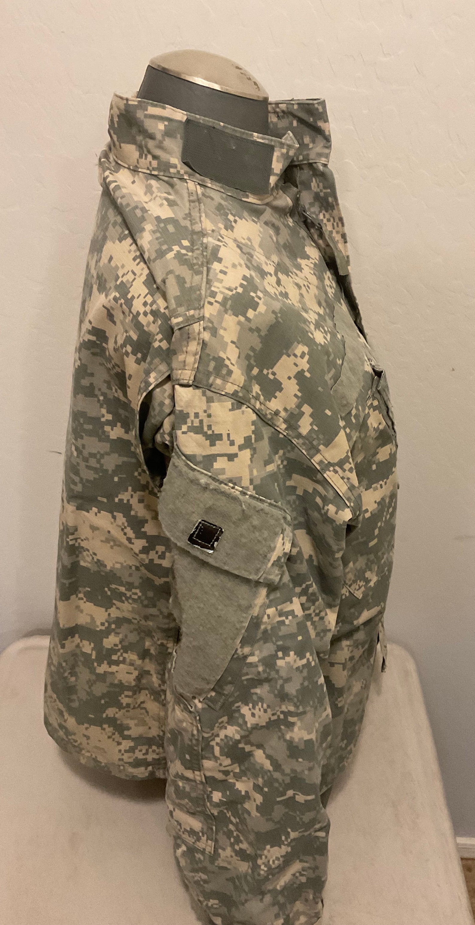 US Military Issued ACU/ABU Digital Camo Shirt Jacket. Like New ...