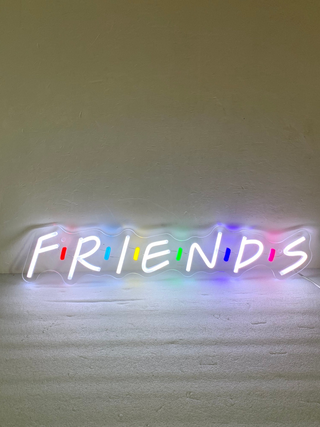 Friends Neon Sign Light, Friends Home Decor, Friends Sign, Gift for ...