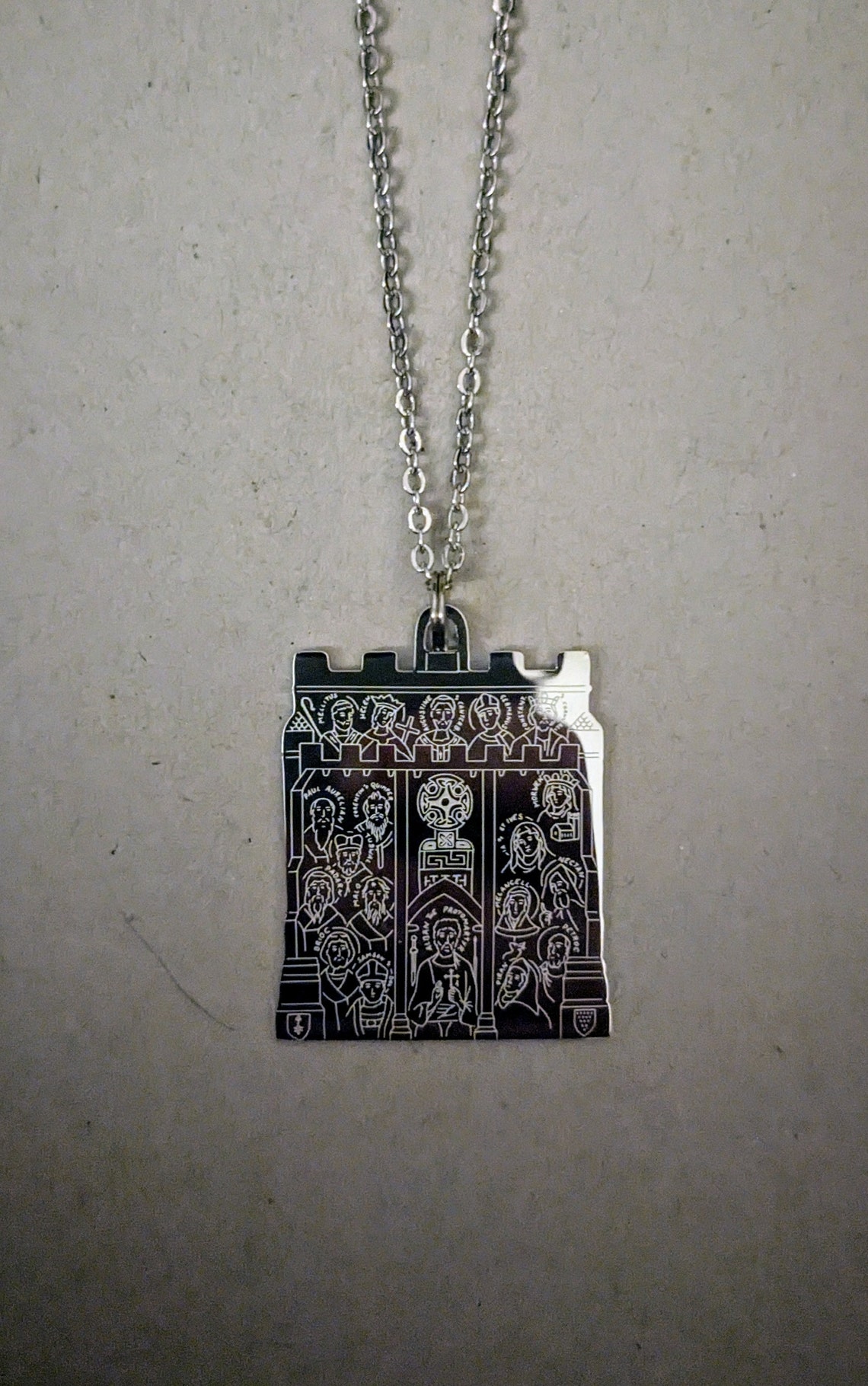 Early British Saints Medal in Stainless Steel With Chain | Welsh ...