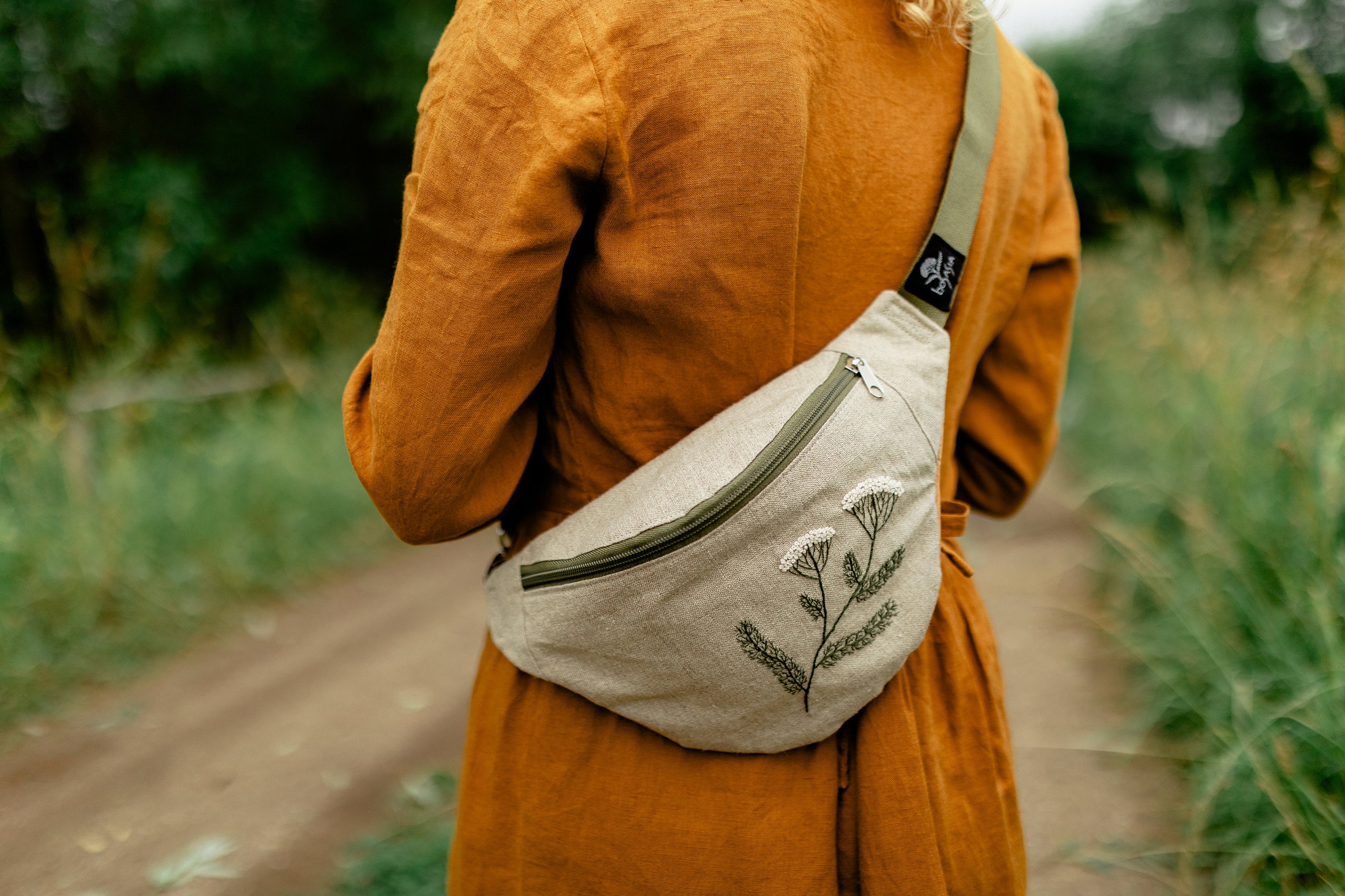 Hand Embroidered Belly Bag, Fanny Pack With Yarrow and Meadow Motifs ...