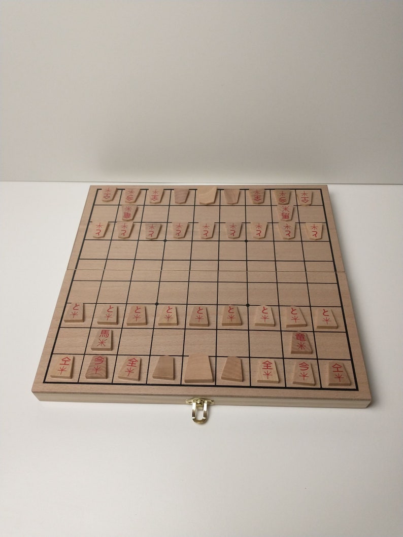 International / Westernized Shogi Set With Arrows and Japanese 1-kanji ...