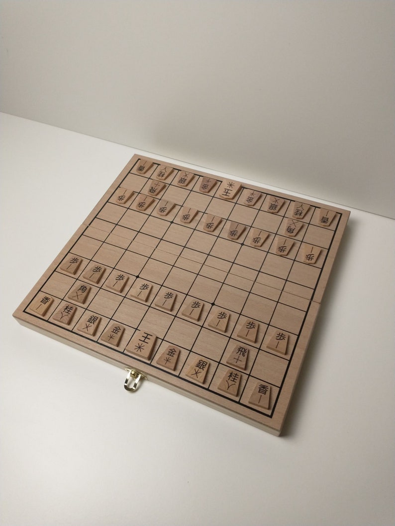 International / Westernized Shogi Set With Arrows and Japanese 1-kanji ...