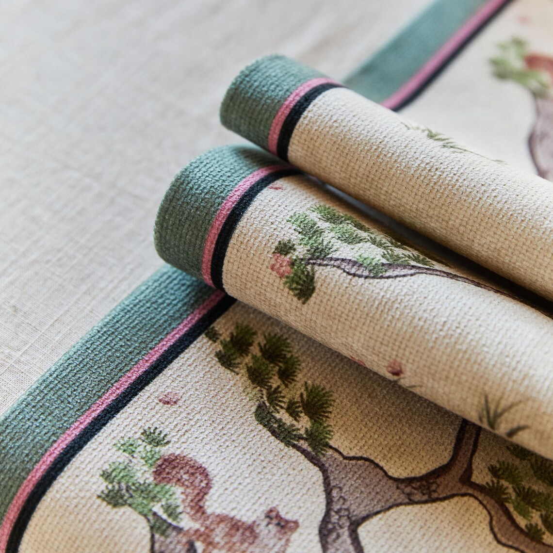 Retro Pine and Paper Kite Table Runner, Handmade Dining Decor - Etsy