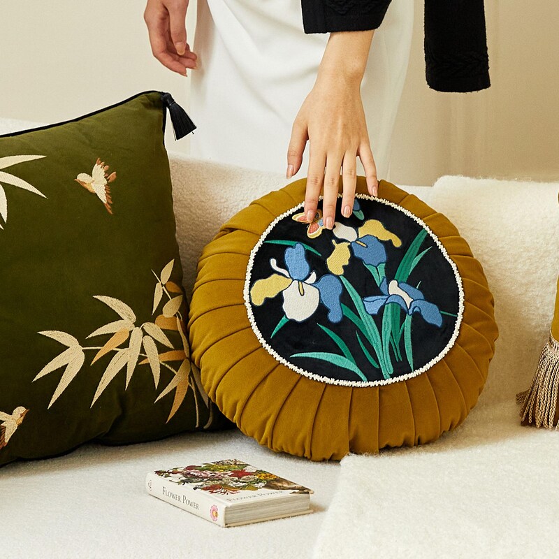 Round Pillows - Etsy