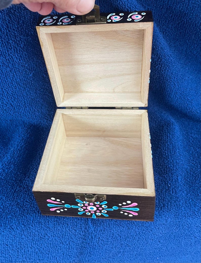 Small Wooden Trinket or Jewelry Box. Hand Painted - Etsy