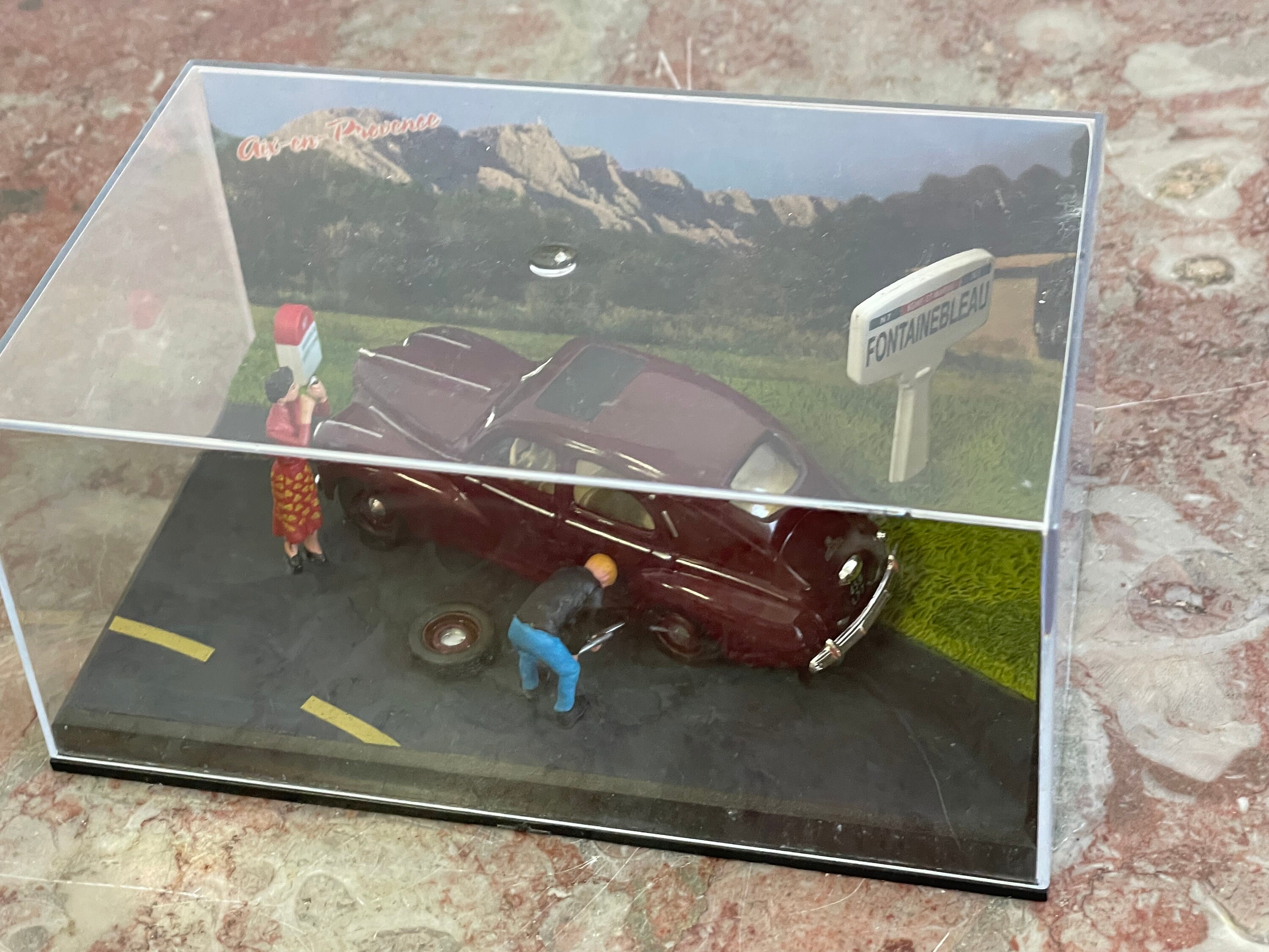 Renault Ondine in Panorama Box La Route Bleue / Ataya With Figures ...