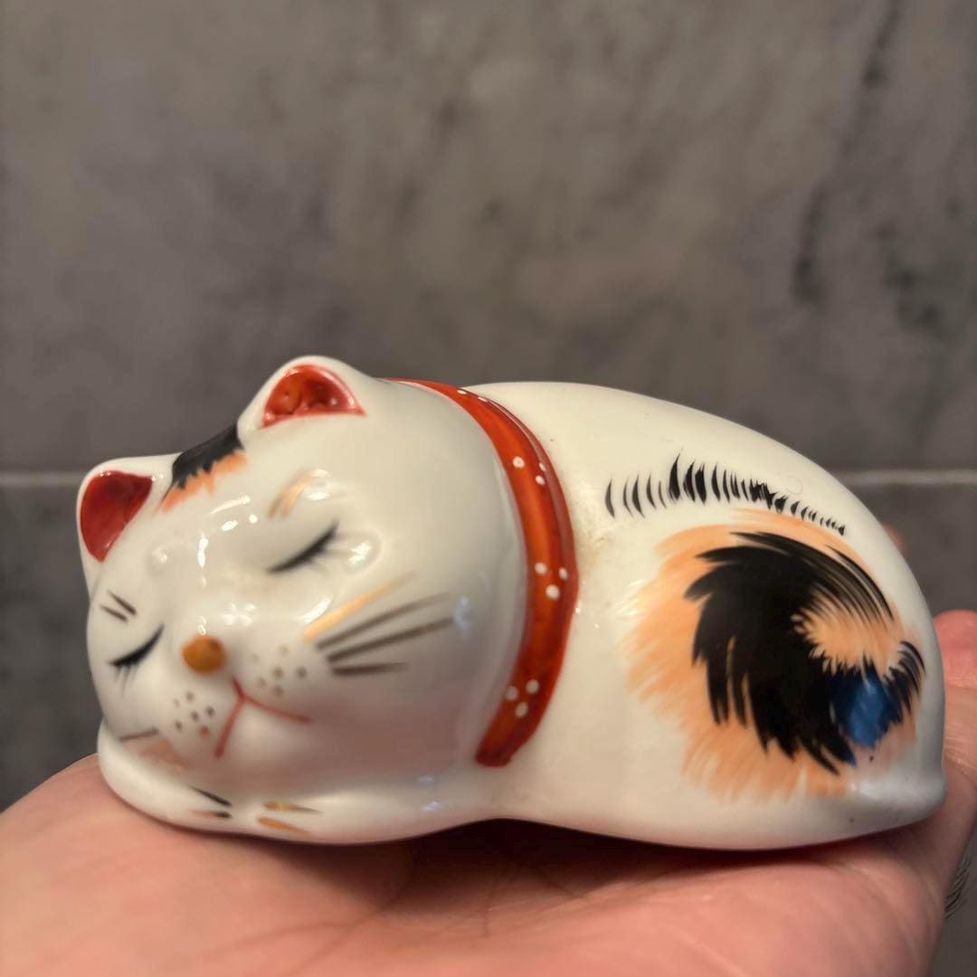 Imari Vintage Hand-painted Sleeping Cat Figurine - Gold-accented Lucky ...