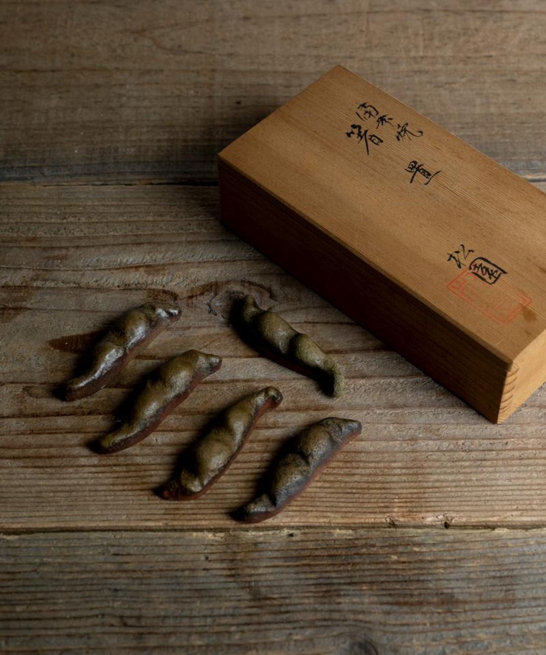 Bizen Ware Hashioki Set of 5 by Shoen Kiln, Goma Glaze Edamame Design ...