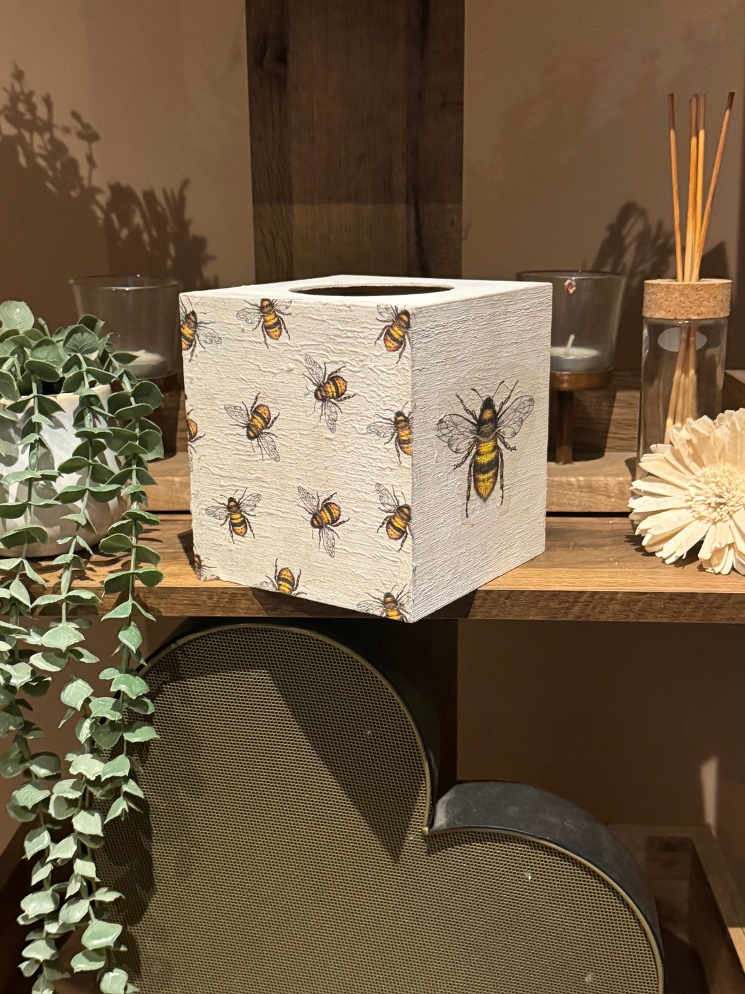 Stunning Bee Decoupaged Tissue Box Holder. - Etsy