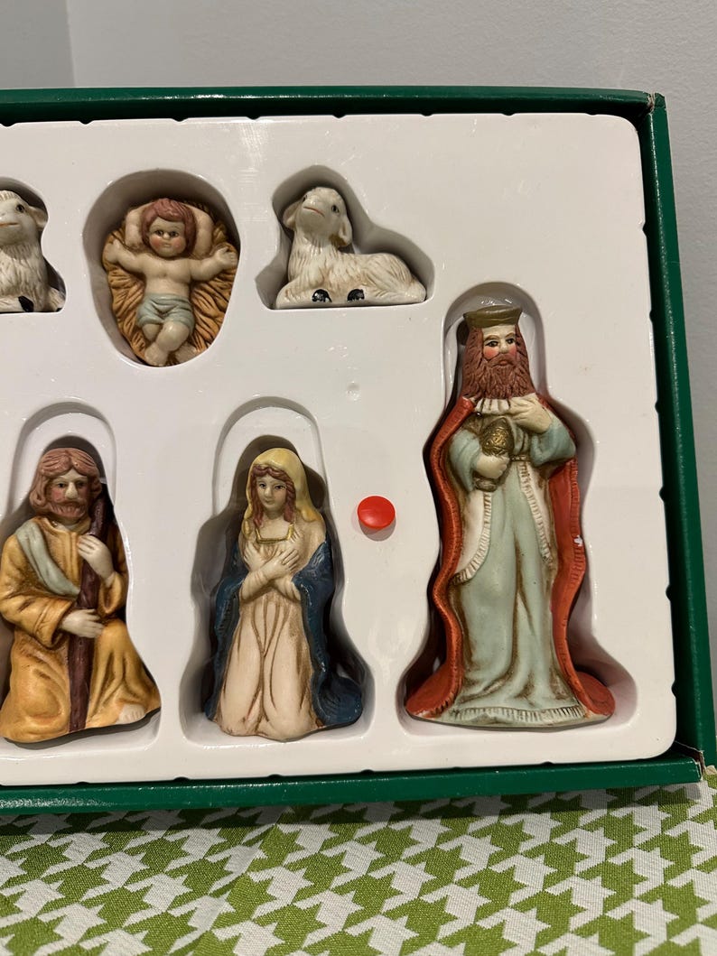 Vintage Nativity Set 9 Pieces Christmas Hand Painted Porcelain Danson ...