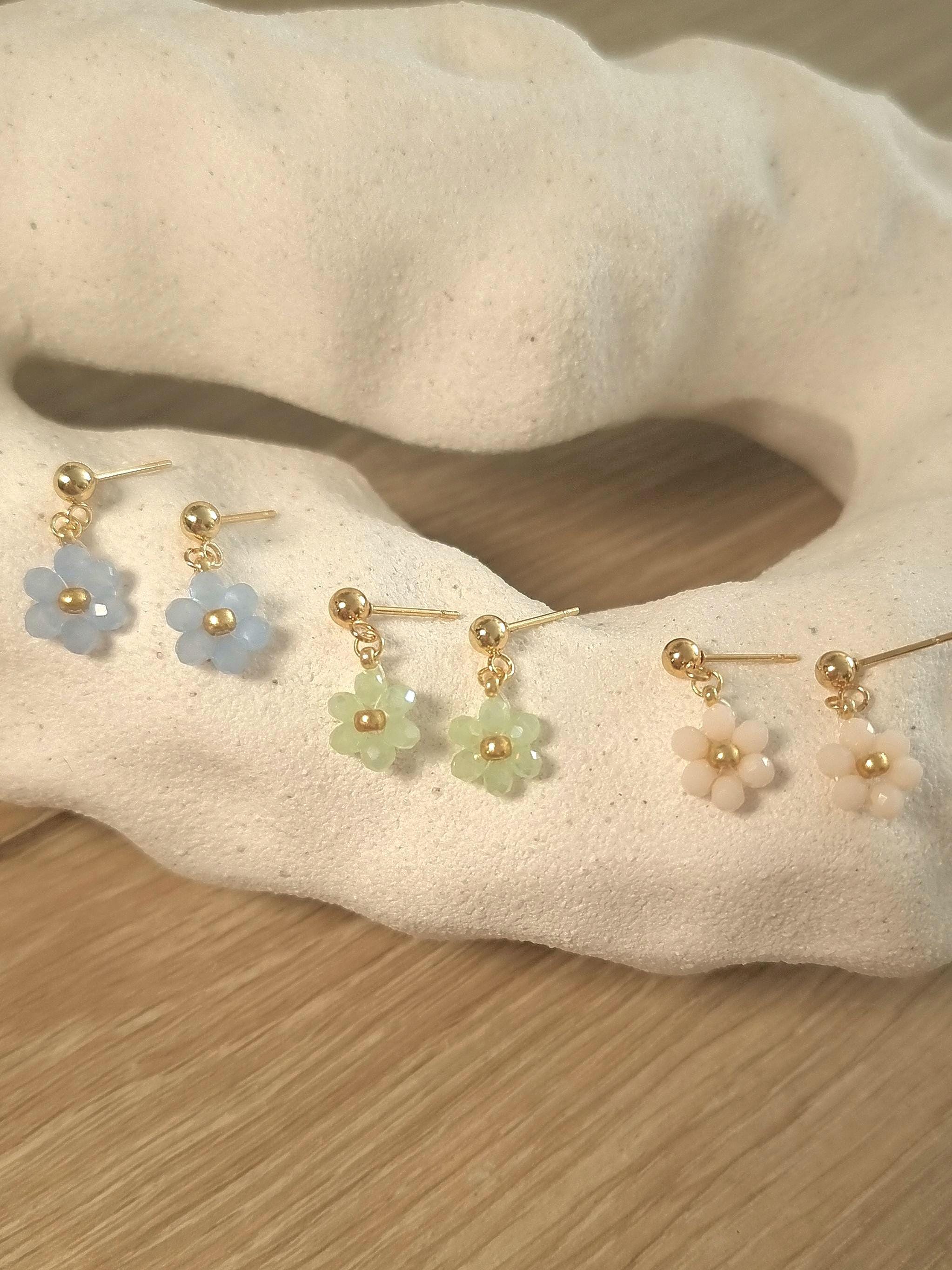 Daisy Flower Crystal Jewelry Set – Bracelet & Earrings | Dainty ...